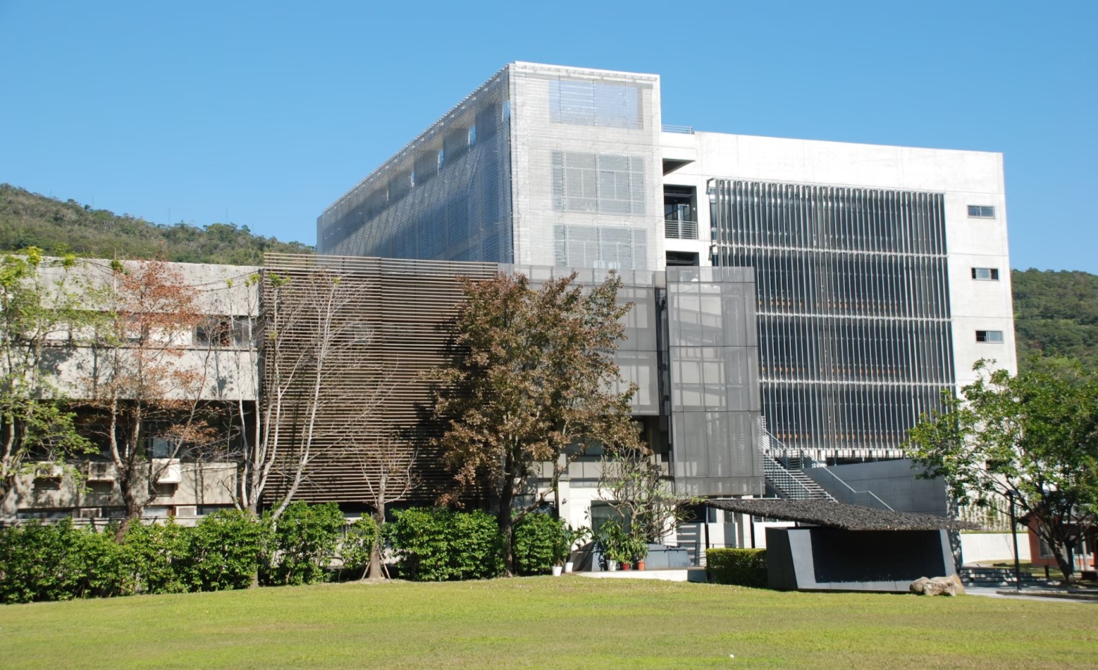 Course - JEAN JUD STUDY AGENCY